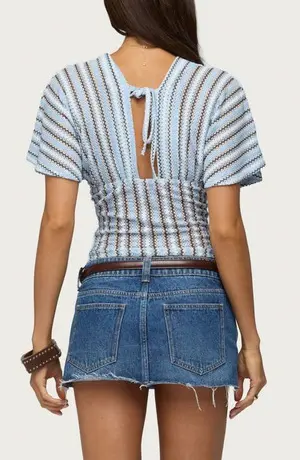 EDIKTED Alwyn Zigzag Flutter Sleeve Top