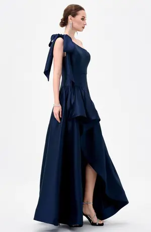 BARIANO Yulitza Asymmetric Gown