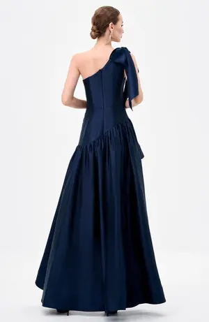 BARIANO Yulitza Asymmetric Gown