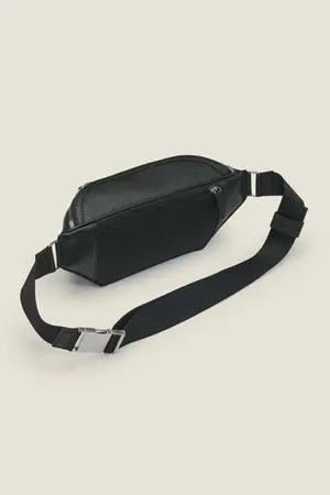 WOOL & OAK Alto Structured Leather Sling Bag