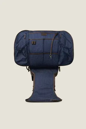 WOOL & OAK Wings Lightweight Minimalist Leather Travel Backpack - Chocolate