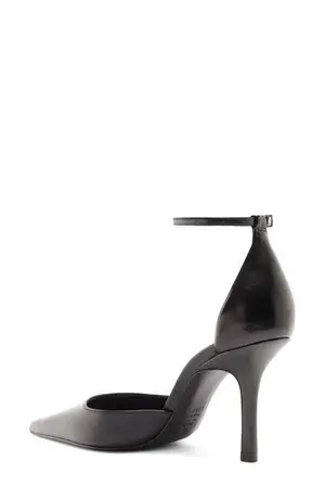 Schutz Jenny Pointed Toe Pump - Black