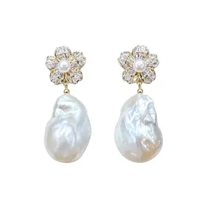 UNTAMED PETALS Jolie Pearl Drop Earrings - Metallic Gold