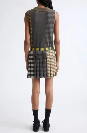 YANYAN Sleeveless Merino Wool Dress With Pleated Skirt
