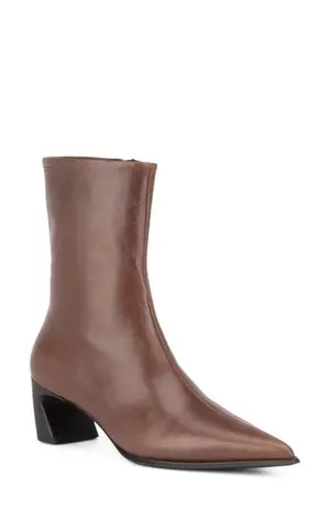 VAGABOND SHOEMAKERS Ilona Leather Bootie Chestnut