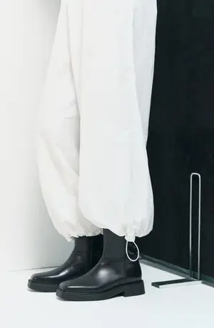 VAGABOND SHOEMAKERS Jillian Leather Zip Up Block Heel Boot