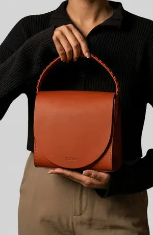 Écotorie Margaux Leather Crossbody Bag