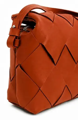 Écotorie Maude Leather Crossbody Bag
