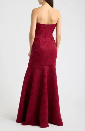 Black Halo Kristy Strapless Lace Mermaid Gown