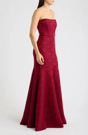 Black Halo Kristy Strapless Lace Mermaid Gown