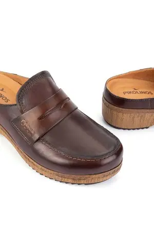 Pikolinos Granada Leather Clog - Caoba