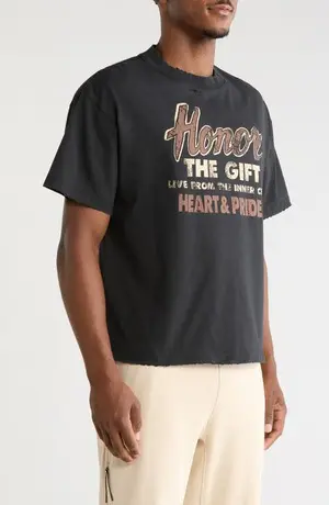 HONOR THE GIFT Heart & Pride Cotton Graphic T-shirt