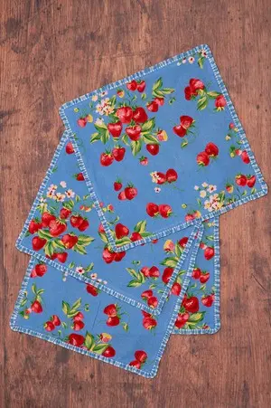 MODERN PRAIRIE Strawberry Magic Ruffle Napkins