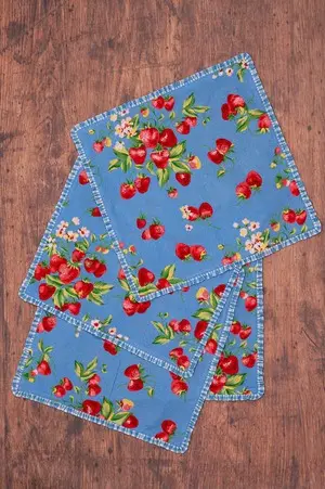 MODERN PRAIRIE Strawberry Magic Ruffle Napkins
