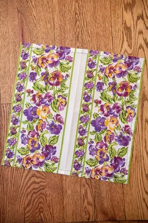 MODERN PRAIRIE Pansies Luncheon Napkins