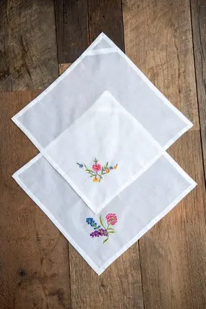 MODERN PRAIRIE Spring Blooms Luncheon Napkin