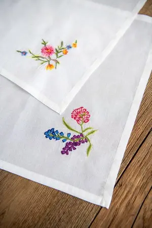 MODERN PRAIRIE Spring Blooms Luncheon Napkin