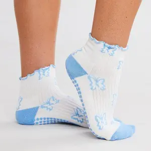 SOULS. Flutter Grip Socks - White