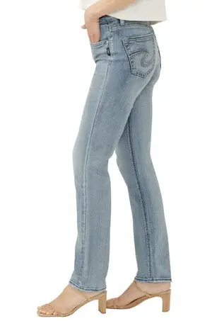 SILVER JEANS CO. Avery Curvy Classic Straight Leg Jeans