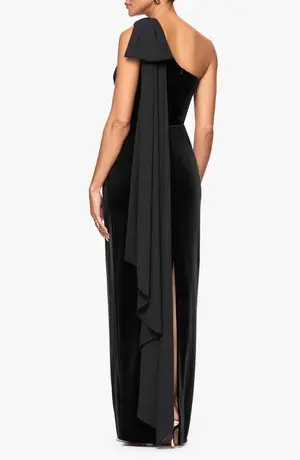 XSCAPE EVENINGS One-shoulder Stretch Velvet Gown With Chiffon Sash