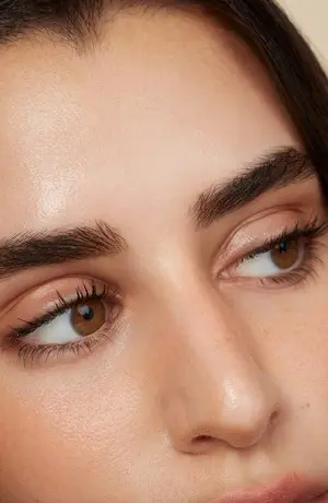 MONIKA BLUNDER Architect Eyes Buildable Mascara
