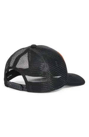 SANTO STUDIO Garage Snapback Trucker Hat