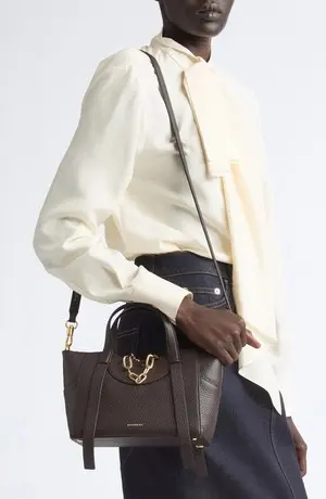 Givenchy Small Snatch Chain Zip Handheld Bag