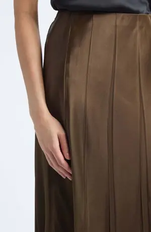 Vince Raw-edge Pleated Satin Skirt