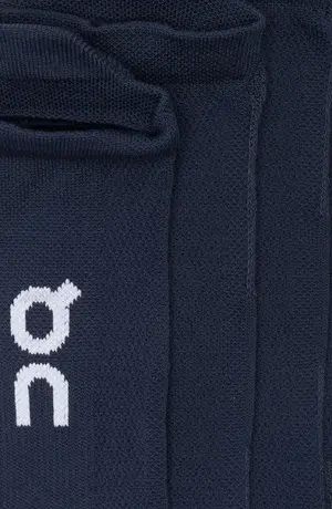 On 2-pack Core Running Socks