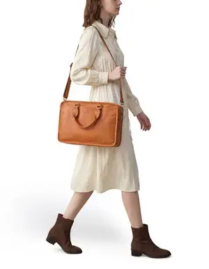 OLD TREND Speedwell Genuine Leather Structured Heritage Briefcase - Chestnut