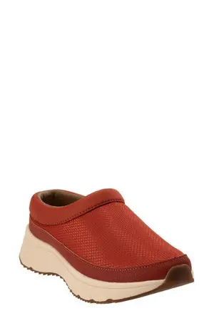 REVITALIGN Kylie Slip-on Sneaker Henna
