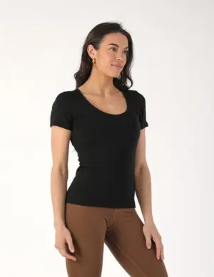 GLYDER Avery Short Sleeve - Black