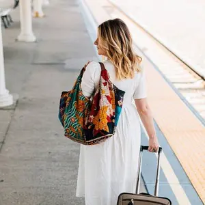 TEN THOUSAND VILLAGES Sari Shop Slouchy Bag