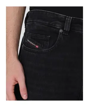 DIESEL® Logo-patch Straight-leg Jeans