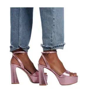GIANVITO ROSSI Leather Platform Sandals