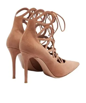GIANVITO ROSSI Solid Suede Pumps