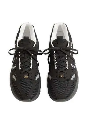 Valentino Garavani Demivee Low Top Sneakers In Mesh And Suede - Black