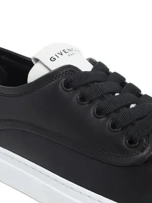 Givenchy Calf Leather Low Top Sneakers - Black
