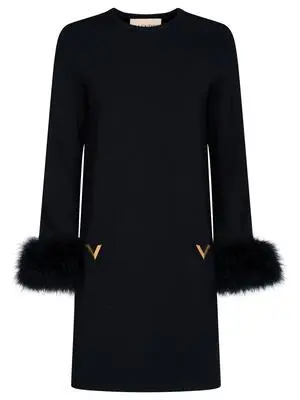 Valentino Garavani V Logo Feather-detail Knitted Dress - Black
