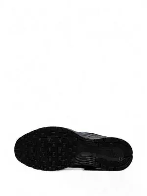 Nike P-6000 Se Round-toe Low-top Sneakers - Black