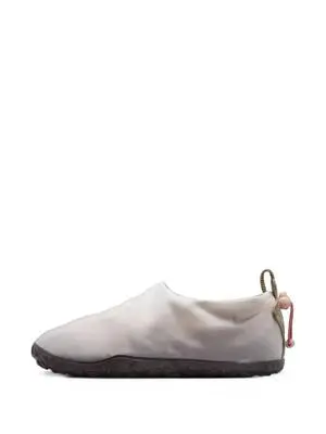 Nike Moc Premium Sneakers