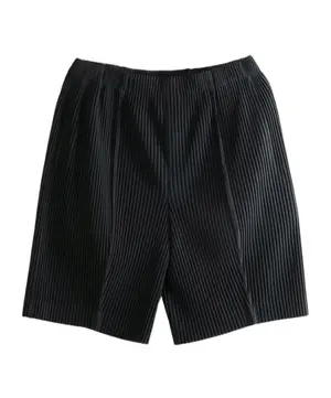 Issey Miyake Pleated Capri Shorts
