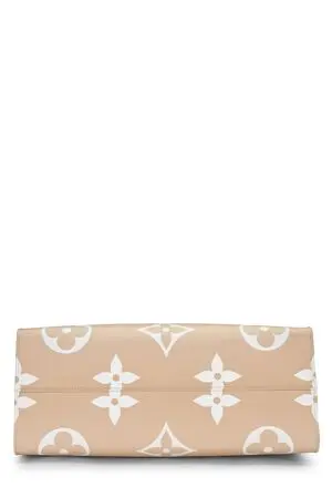 LOUIS VUITTON Monogram Giant The Pool On The Go - Orange