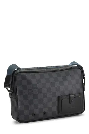 LOUIS VUITTON Damier Graphite Alpha Messenger
