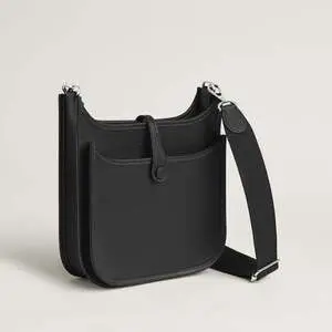 Hermès Evelyne 23 Pocket Iii Shoulder Bag