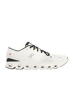 On Low Top Lace-up Casual Sneakers - No