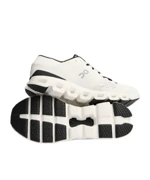 On Low Top Lace-up Casual Sneakers