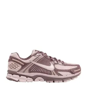 Nike Nike Paneled Lace-Up Sneakers No