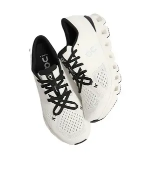 On Minimal Casual Sneakers