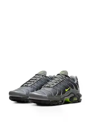 Nike Air Max Plus Sneakers